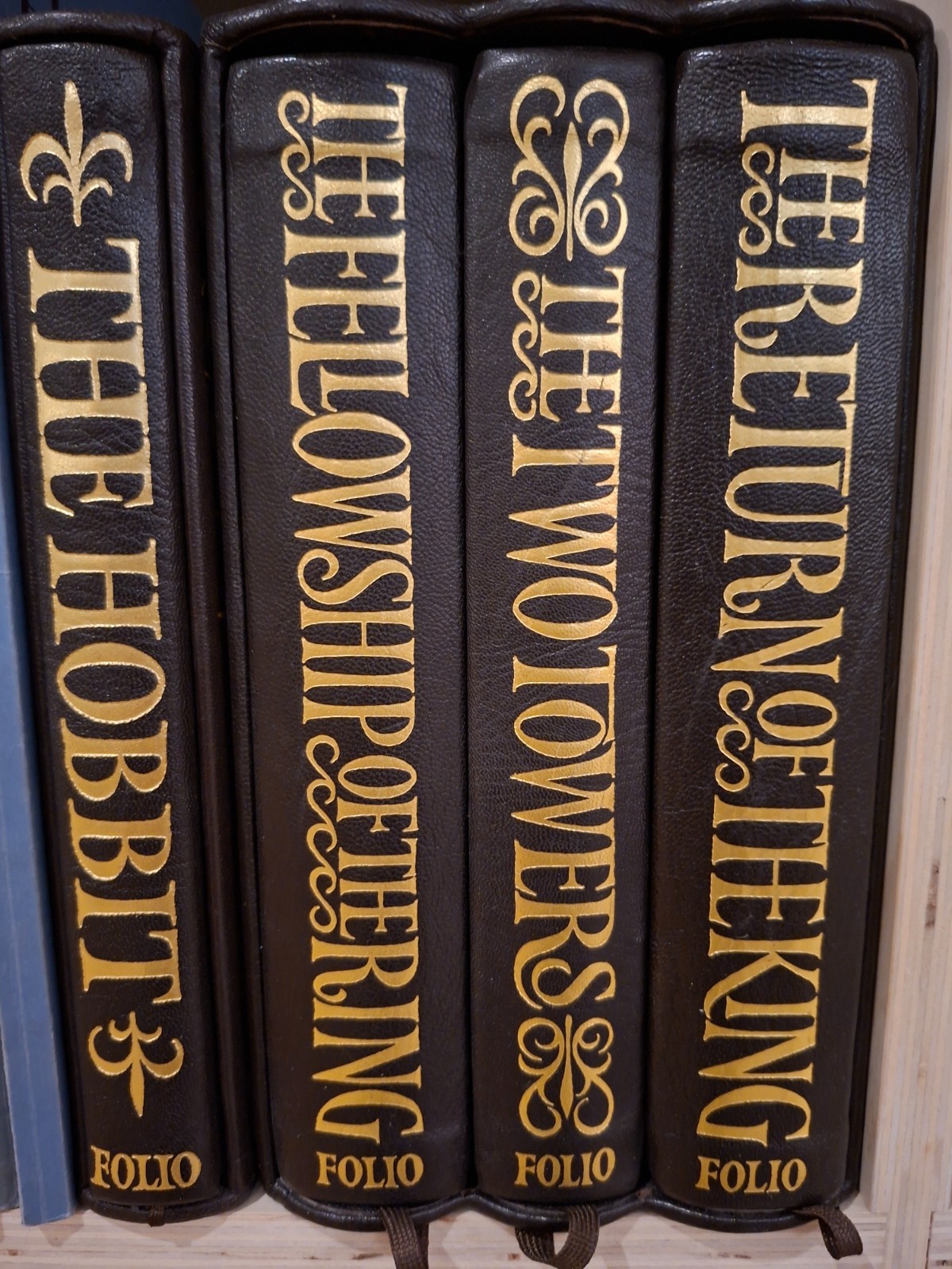 TolkienGuide - J. R. R. Tolkien THE HOBBIT AND THE LORD OF THE RINGS ...